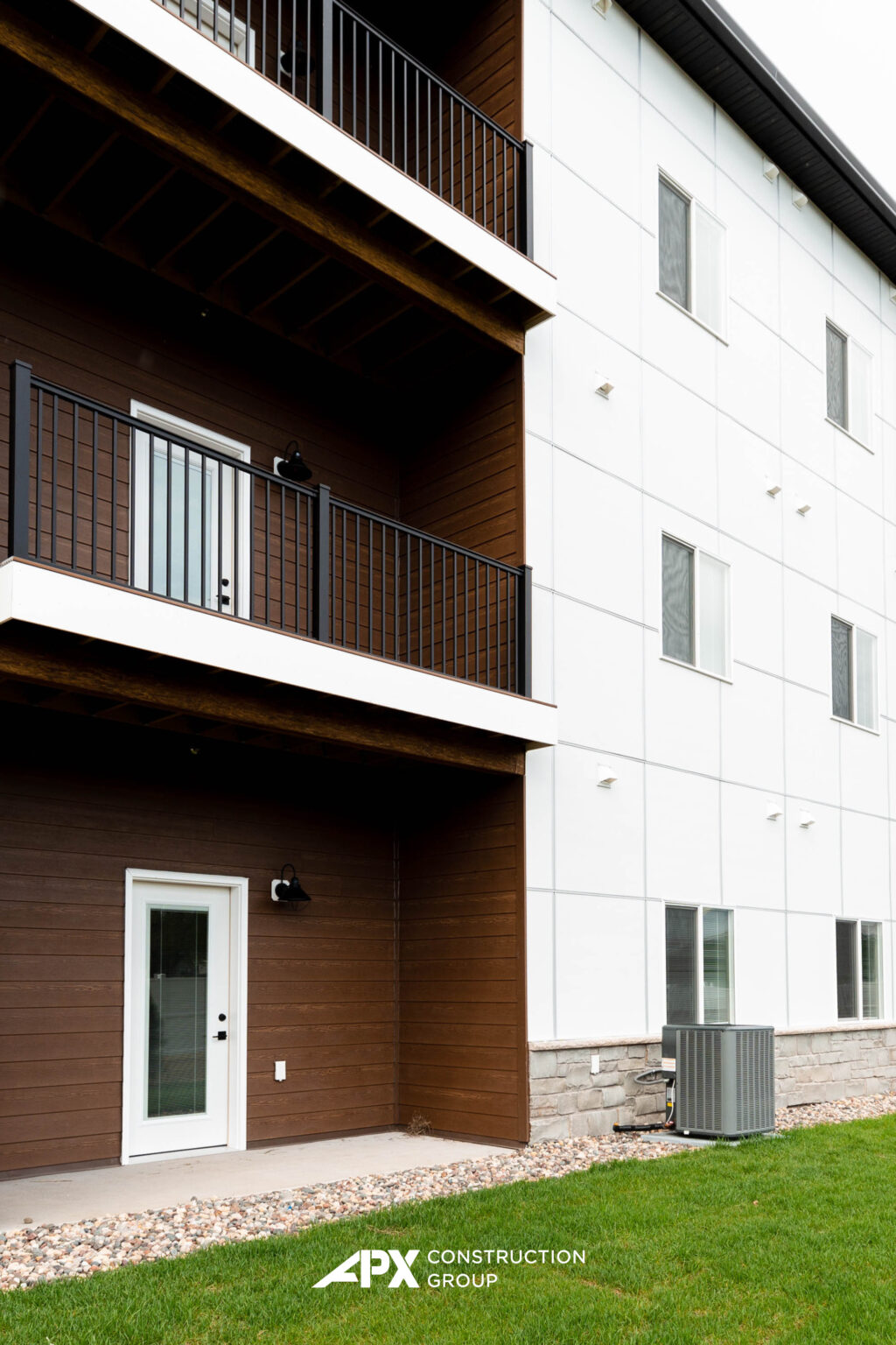 Build An Apartment Complex In 10 Steps: A Guide